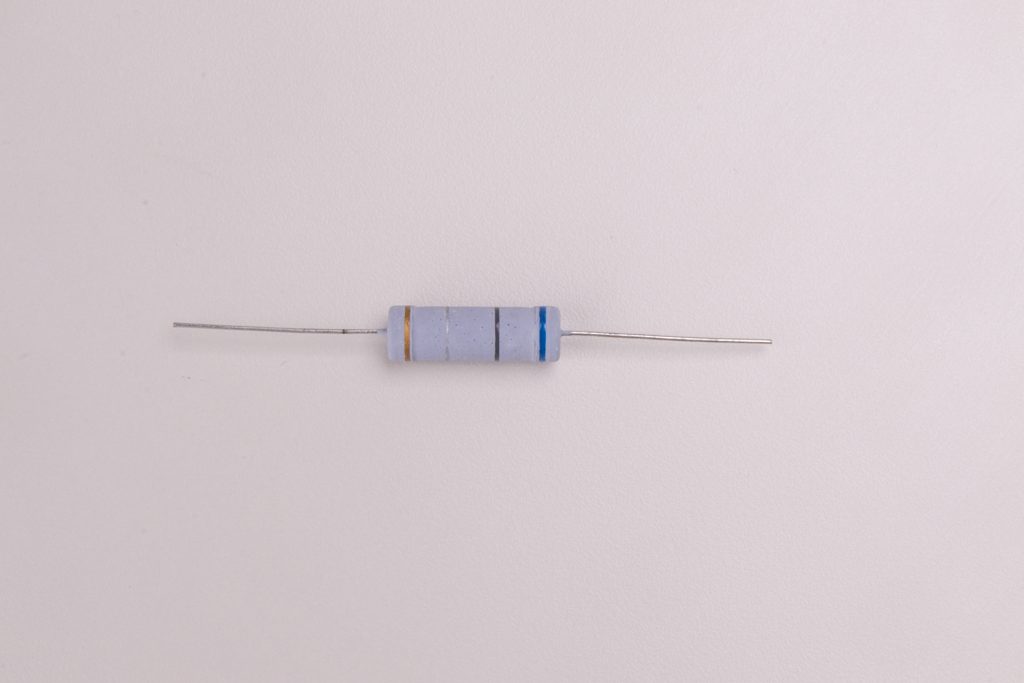 RESISTOR 0.68 OHM 5W – Loja Uninter