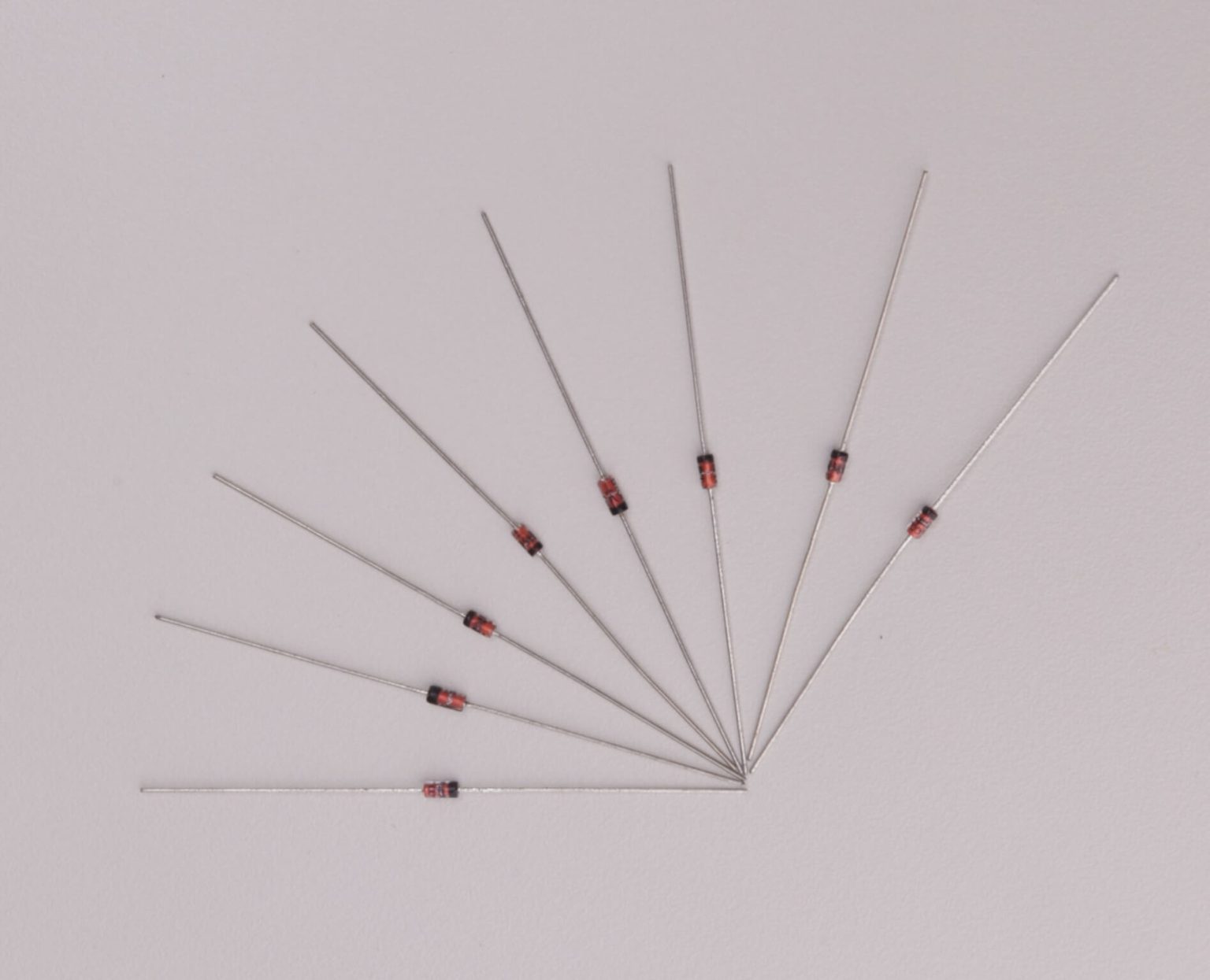 DIODO ZENER 3.3V 500MW DO35 – Loja Uninter