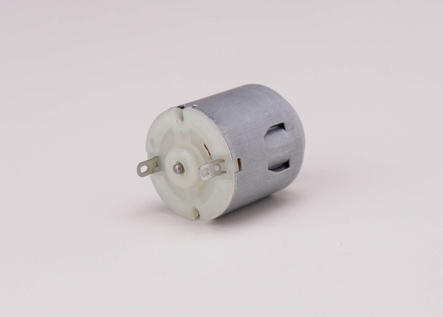 MOTOR DC R260 – Loja Uninter