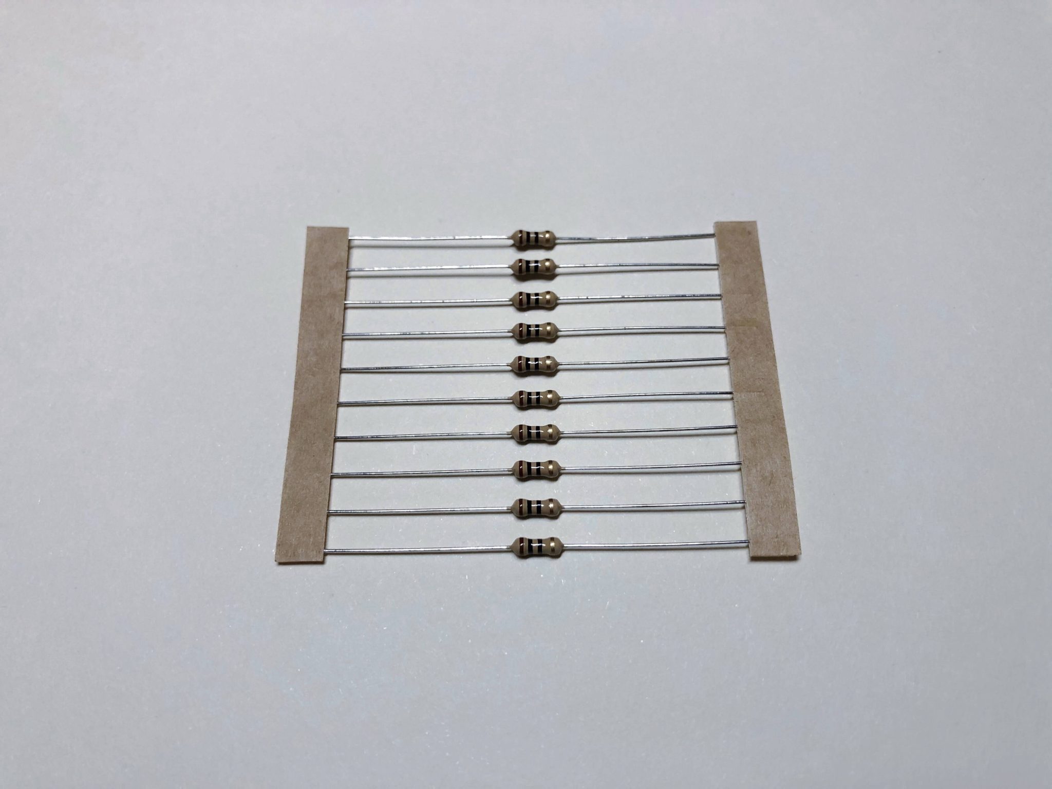 RESISTOR 3k OHM 1/4W 5% AXIAL – 1 PACOTE COM 10 UN – Loja Uninter